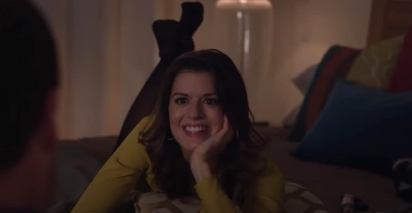 “Tú, yo y ella.” Temporada 5 – “You Me Her”. Serie de comedia dramática ...